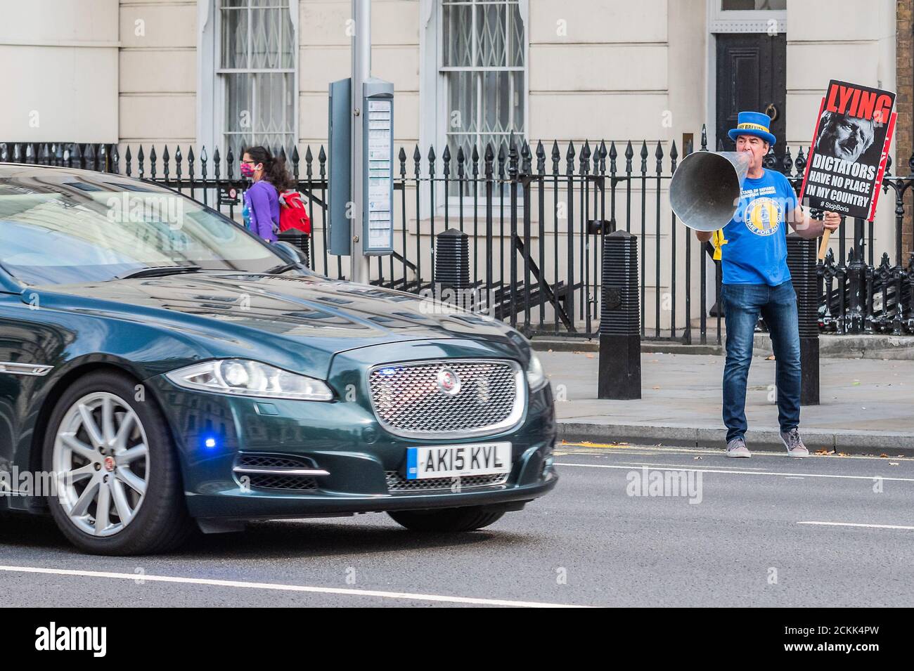 Boris johnson car hi-res stock photography and images - Alamy