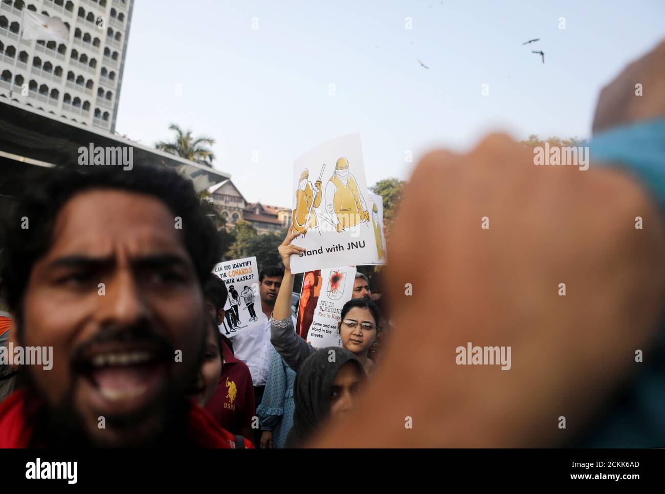 Gateway of india mumbai 2020 hi-res stock photography and images - Alamy