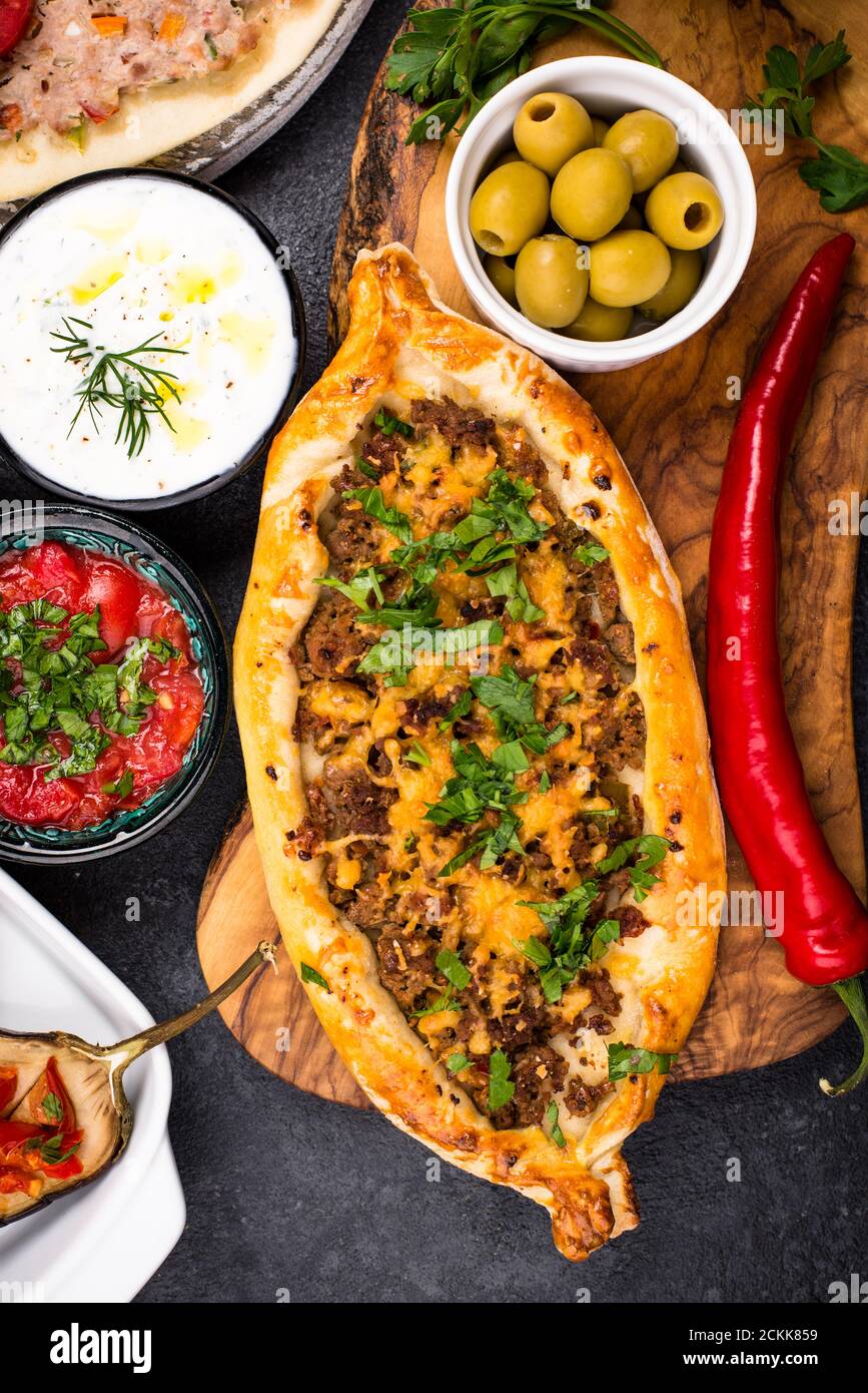 Traditional Turkish pide with meat Stock Photo - Alamy