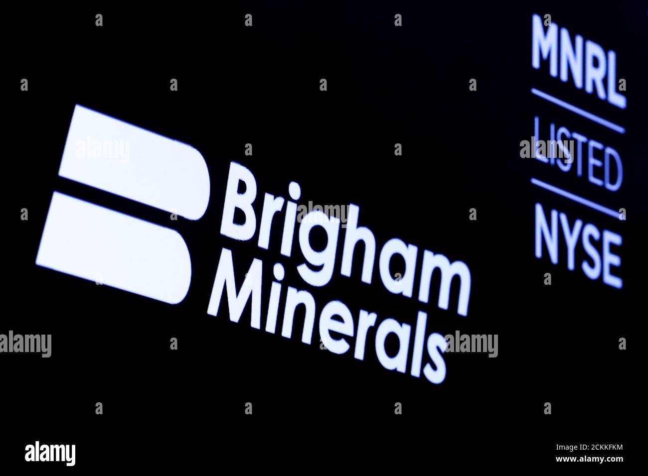 Exchange of minerals hi-res stock photography and images - Alamy