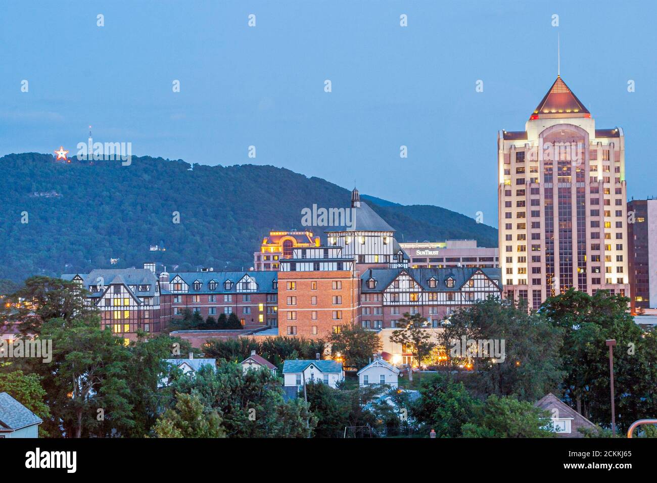 Roanoke Virginia Usa Downtown Skyline High Resolution Stock Photography ...