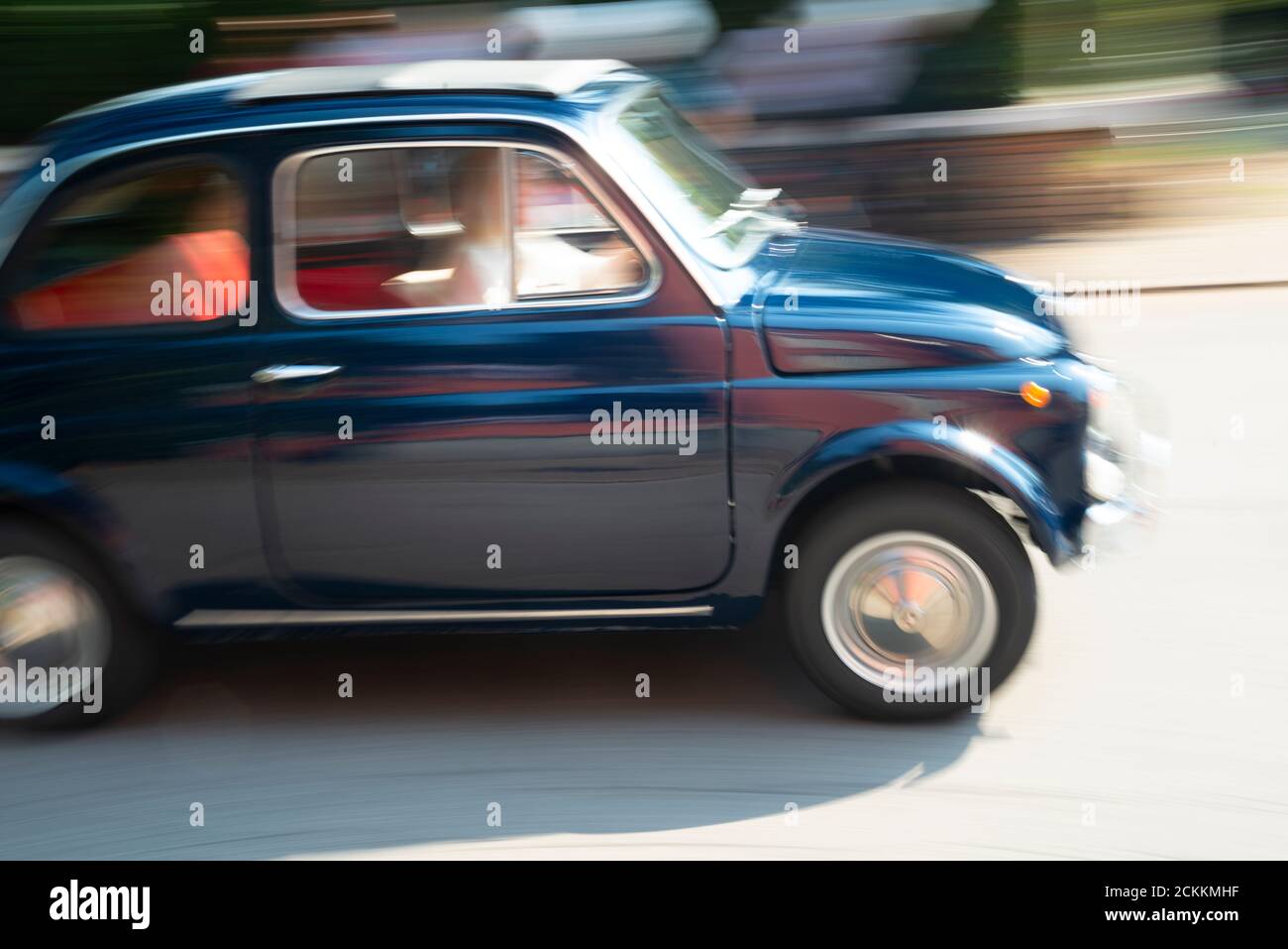 Fast Speed Fiat 500 Cars Stock Photo - Alamy