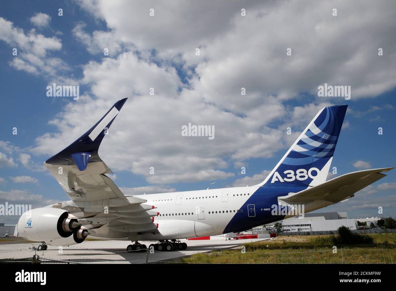 Airbus a380 winglet hi-res stock photography and images - Alamy