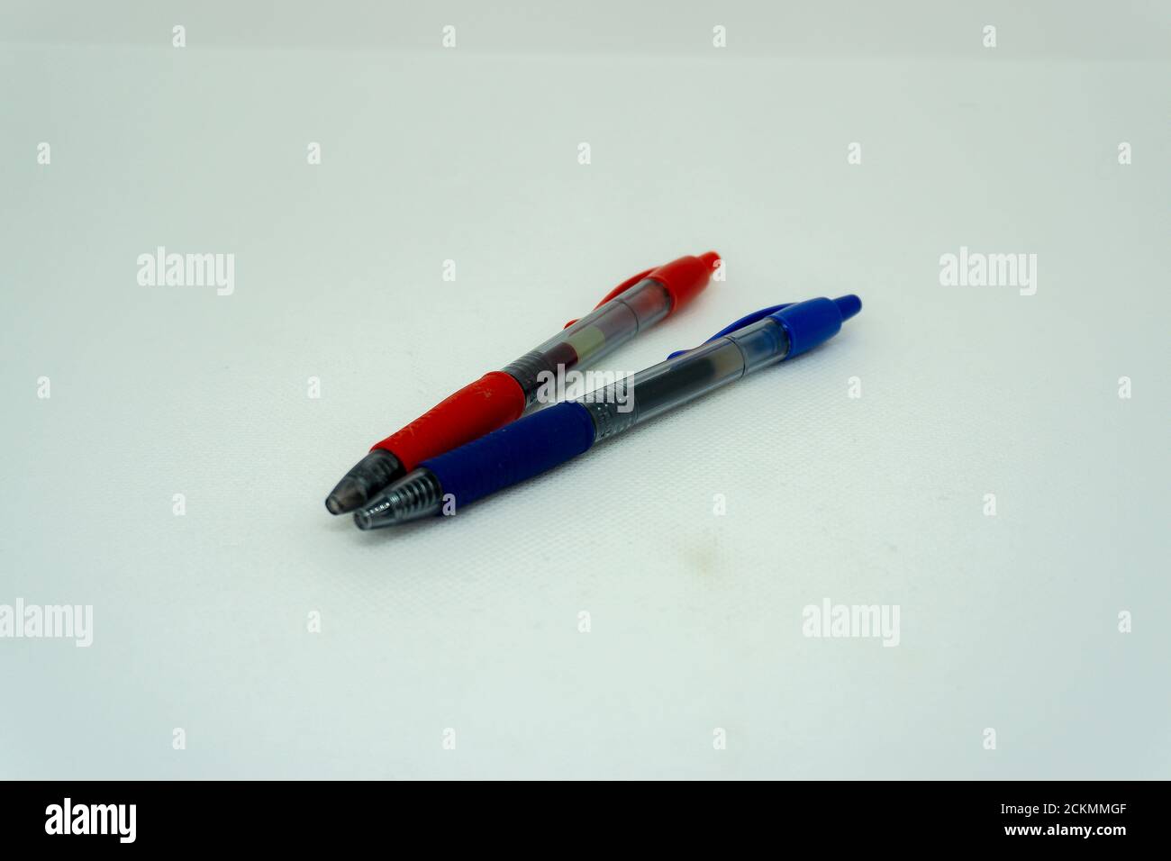 red and blue pens for easy writing Stock Photo - Alamy