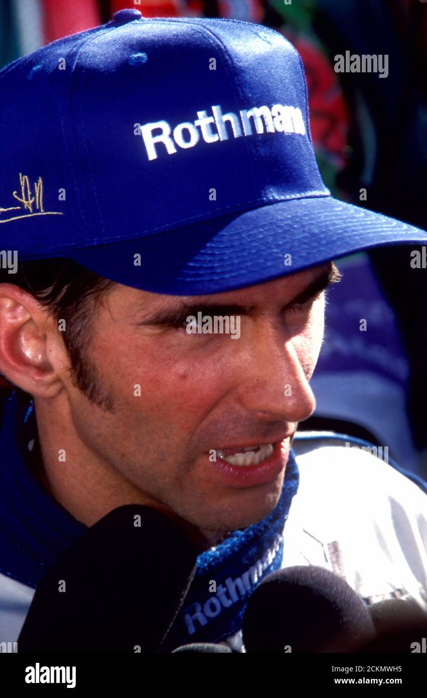 Rothmans cap hi-res stock photography and images - Alamy