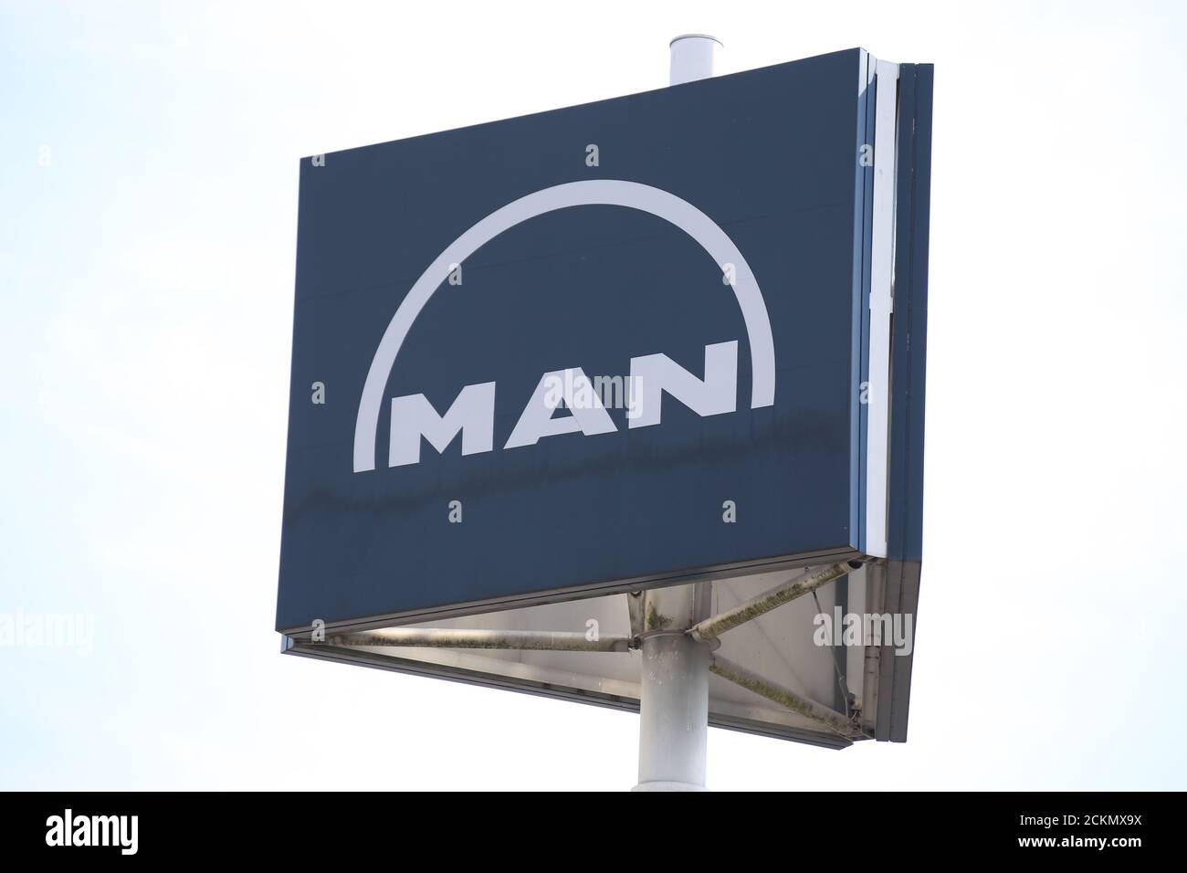 MAN-Logo (MAN Truck & Bus Service, Kaiserslautern Stock Photo - Alamy