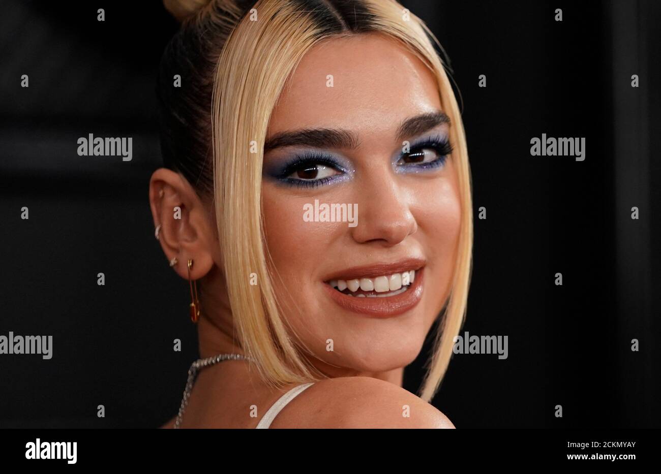 Dua lipa grammys 2020 hi-res stock photography and images - Alamy