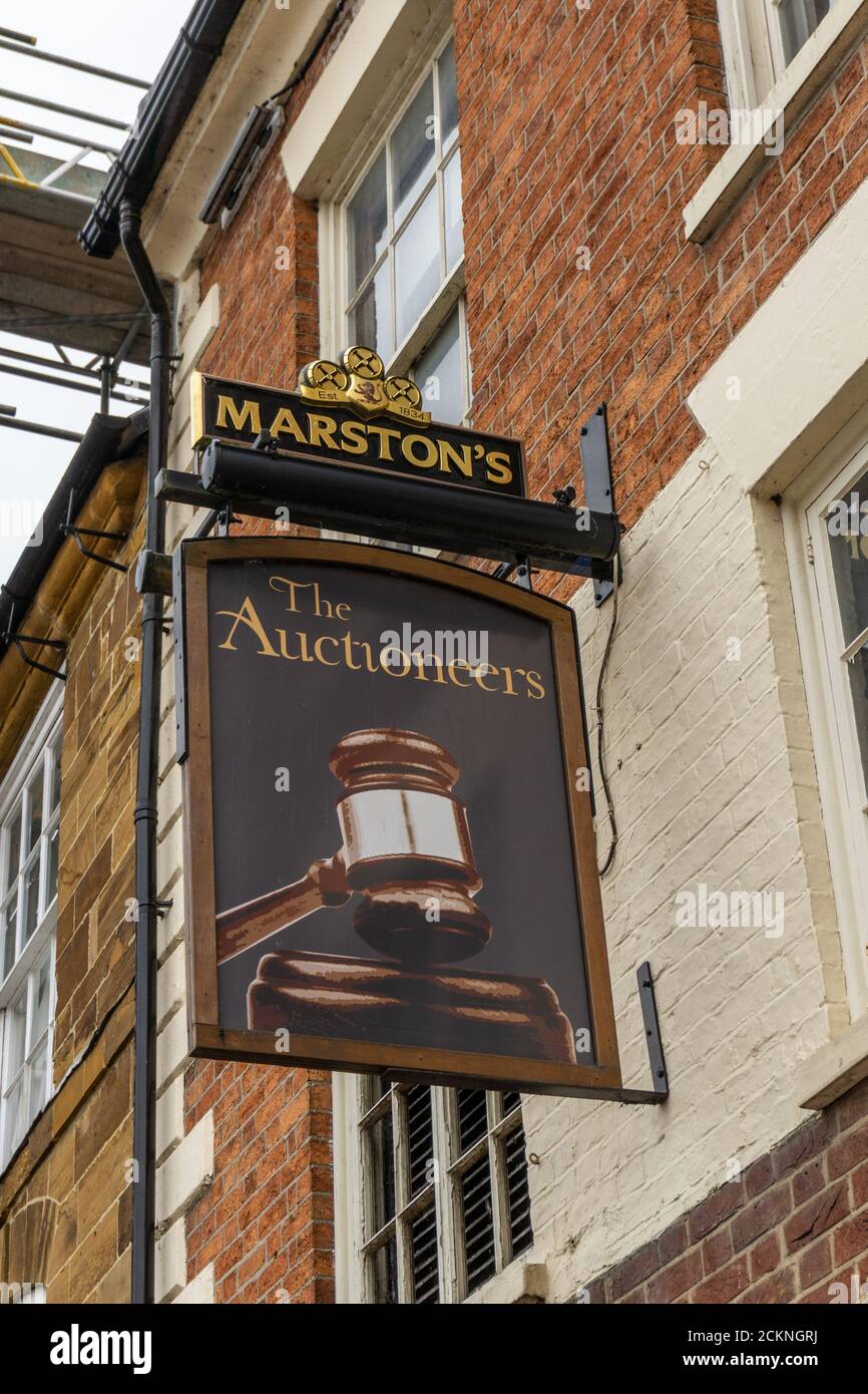 Auctioneers hi-res stock photography and images - Alamy