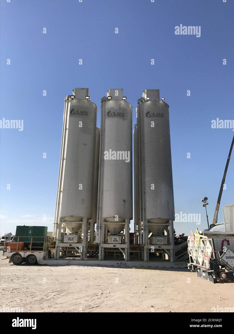 Hydraulically fracture hi-res stock photography and images - Alamy