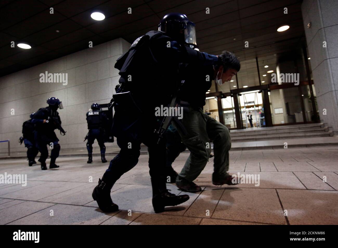 Tokyo metropolitan police department hi-res stock photography and ...