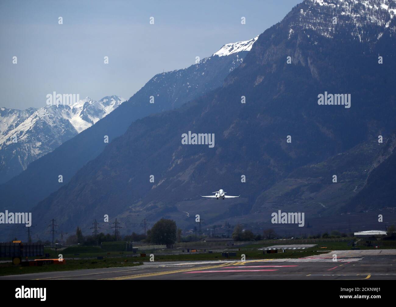 Sion airport hi-res stock photography and images - Alamy