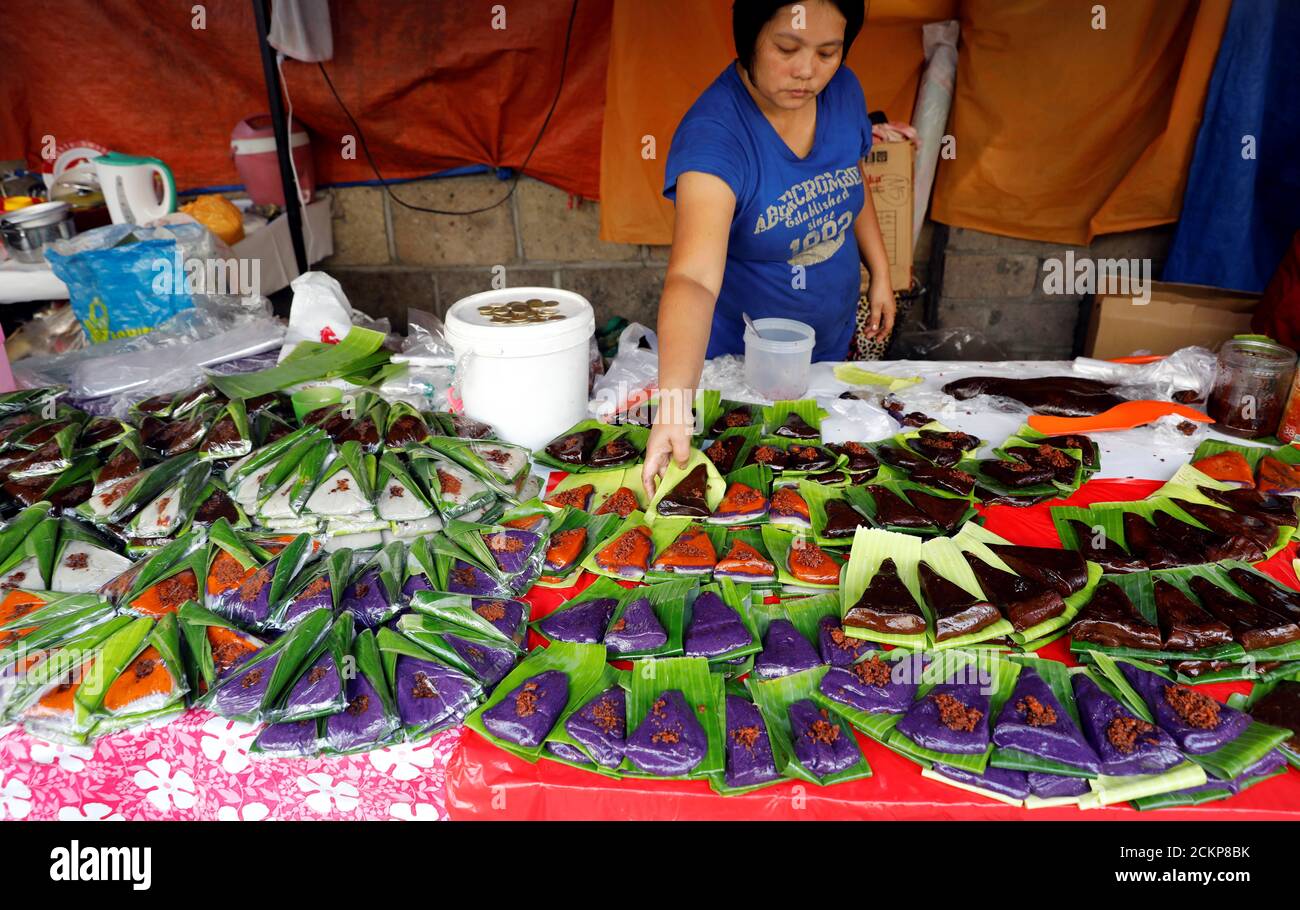 Rice cakes in food stall hi-res stock photography and images - Alamy