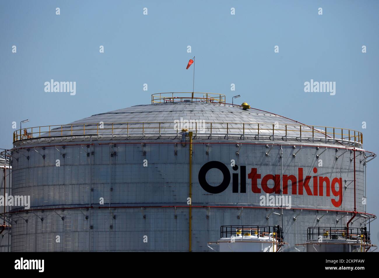 Oiltanking hi-res stock photography and images - Alamy