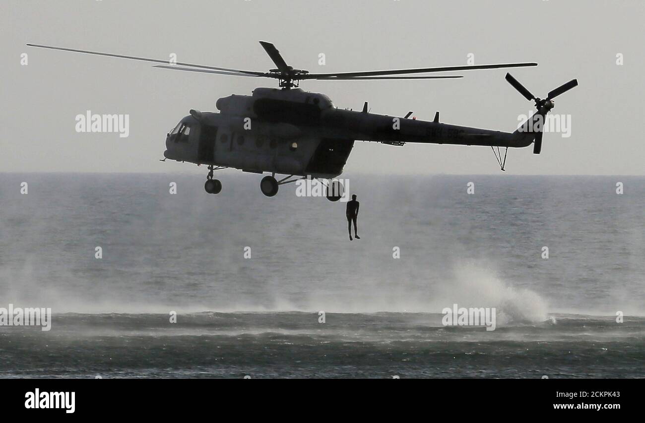 Sri lanka commando regiment hi-res stock photography and images - Alamy