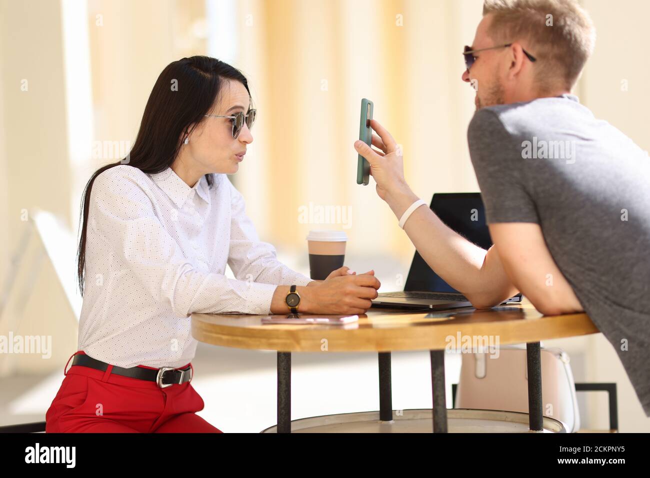 Round table laptop chair hi-res stock photography and images - Alamy