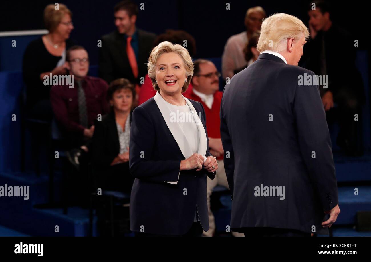 Hillary clinton shaking hands hi-res stock photography and images - Alamy
