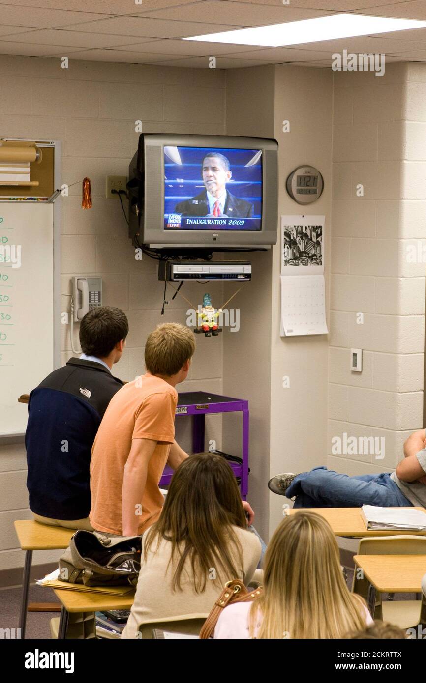Tv school classroom hi-res stock photography and images - Alamy