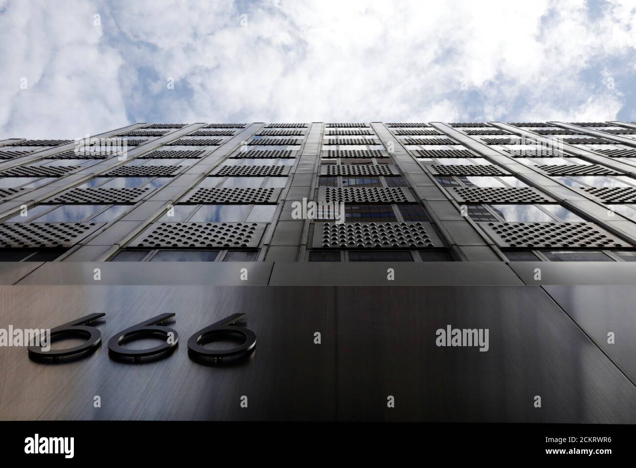 666 Fifth Avenue High Resolution Stock Photography and Images - Alamy