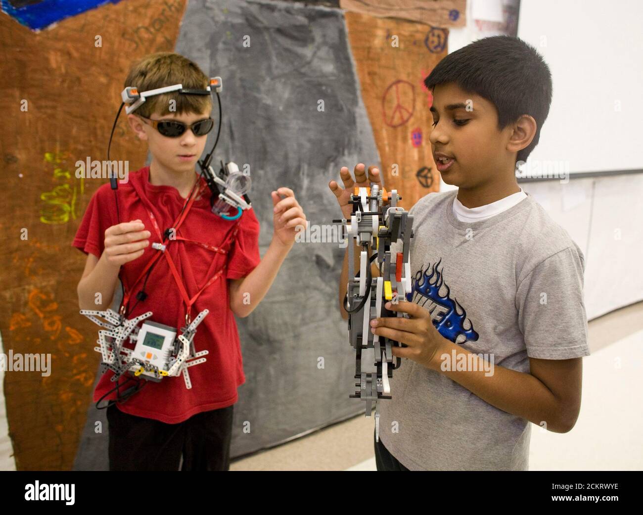 Education robotics sixth grade hi-res stock photography and images - Alamy