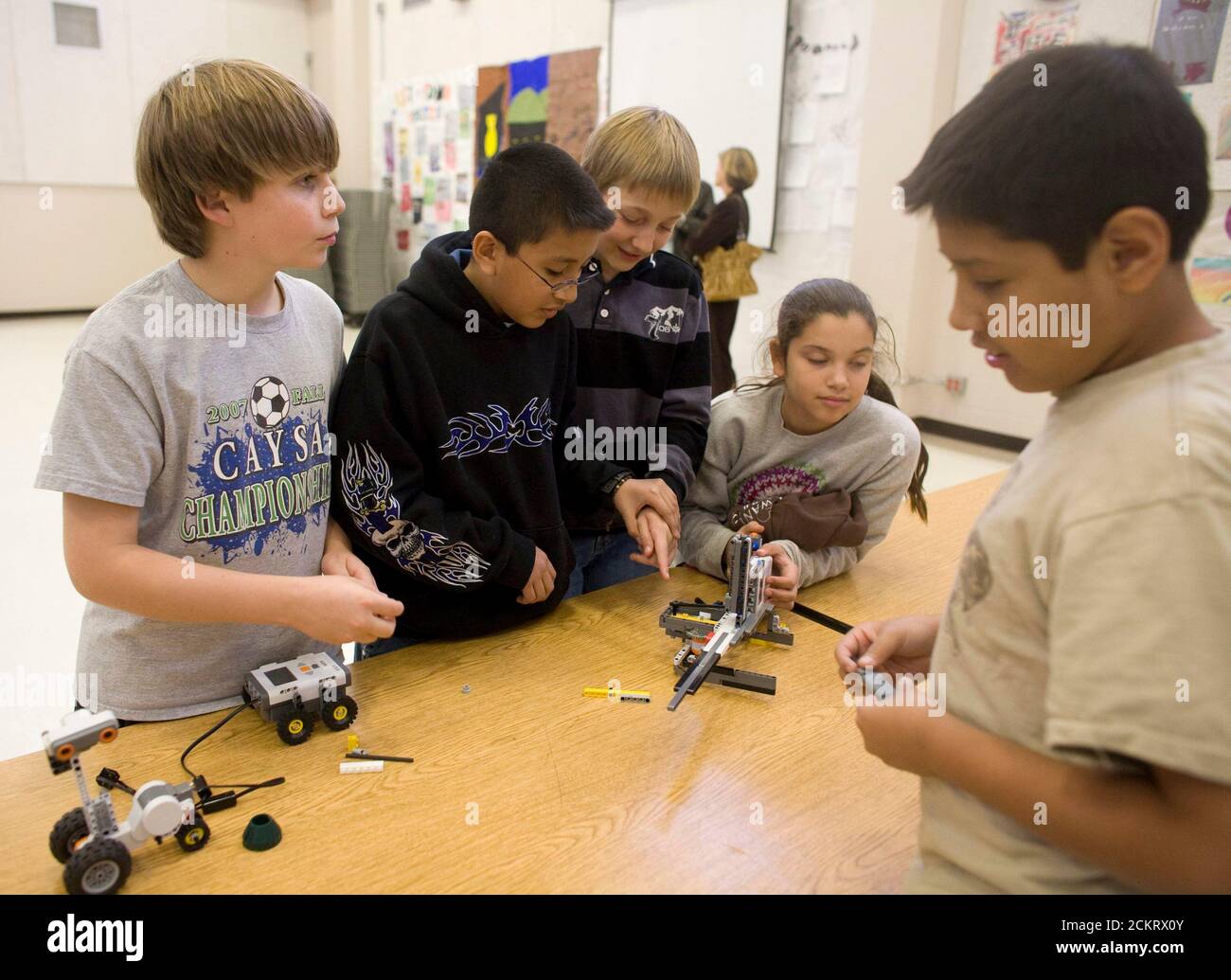 6th graders group hi-res stock photography and images - Alamy