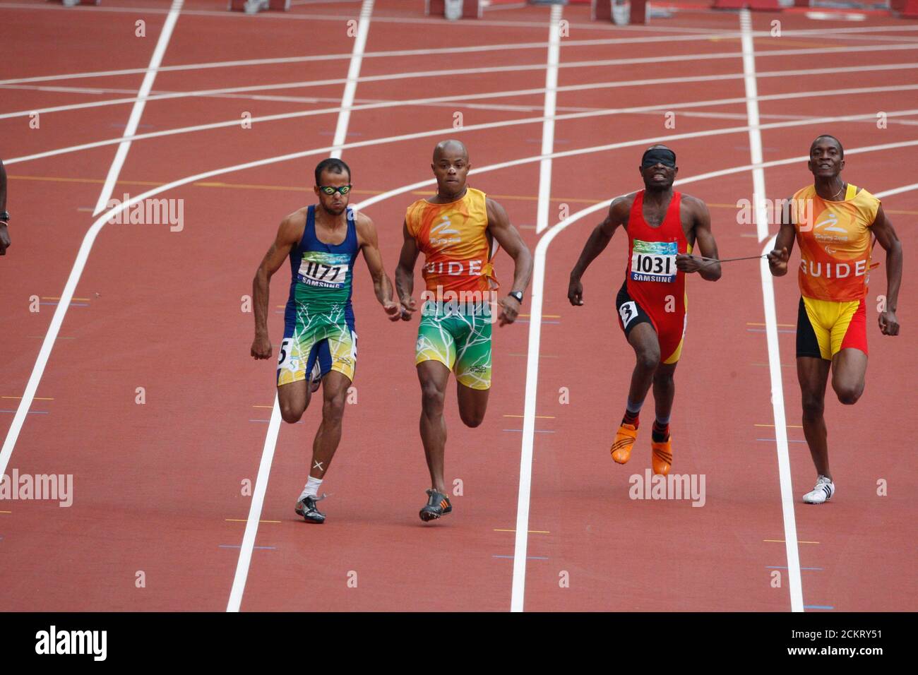 200 meter run hi-res stock photography and images - Alamy
