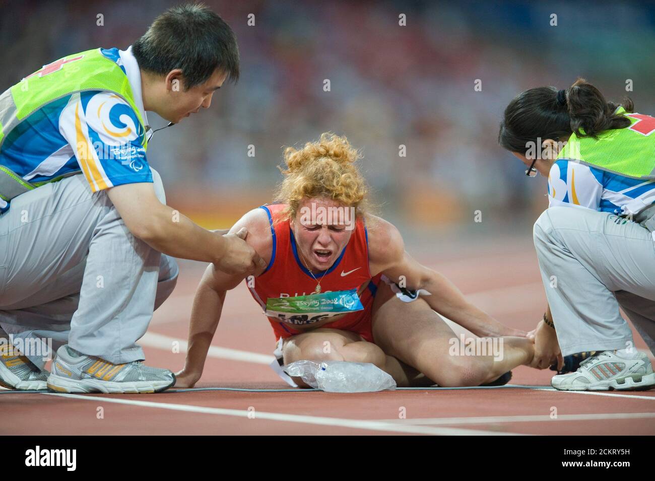 Female paralympic runner hi-res stock photography and images - Alamy