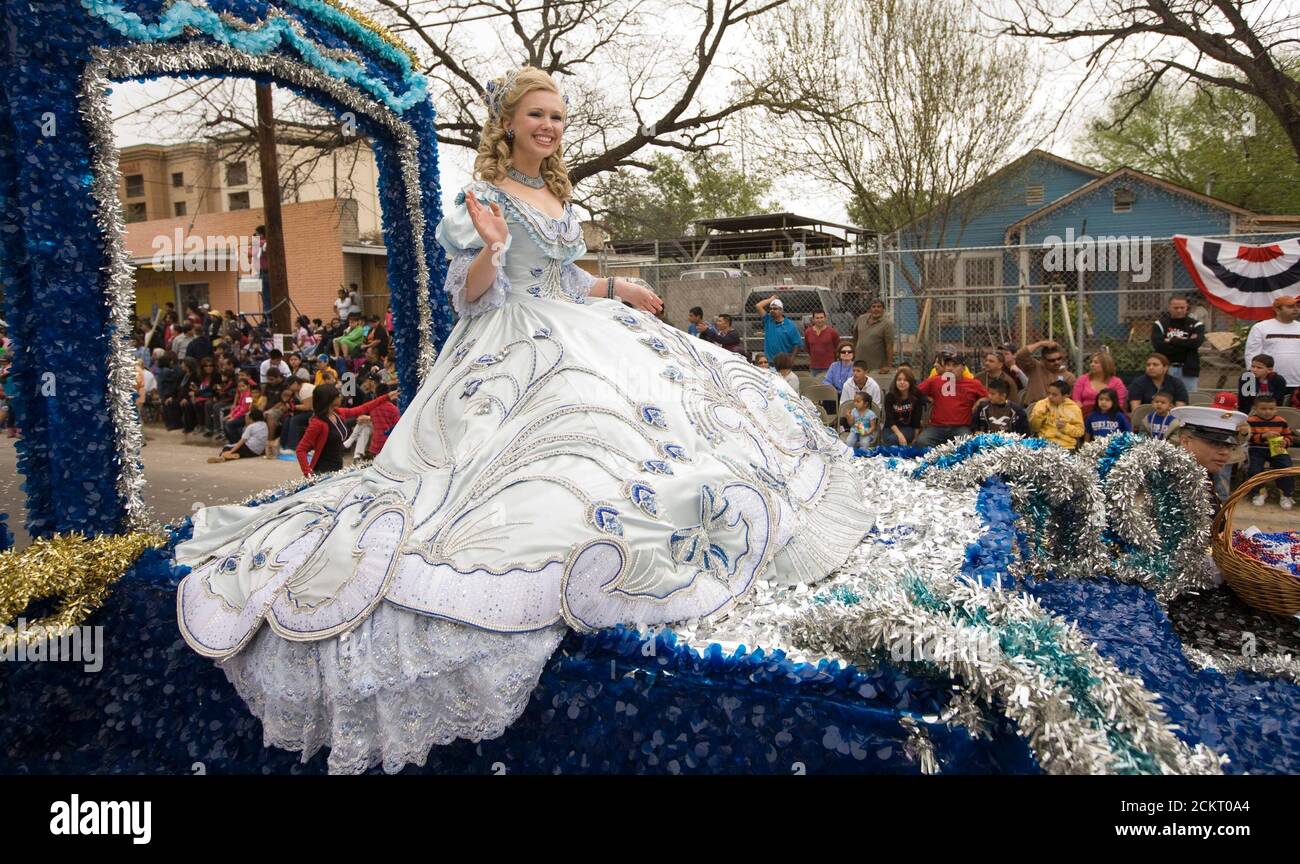 Float parade mexico hi-res stock photography and images - Alamy