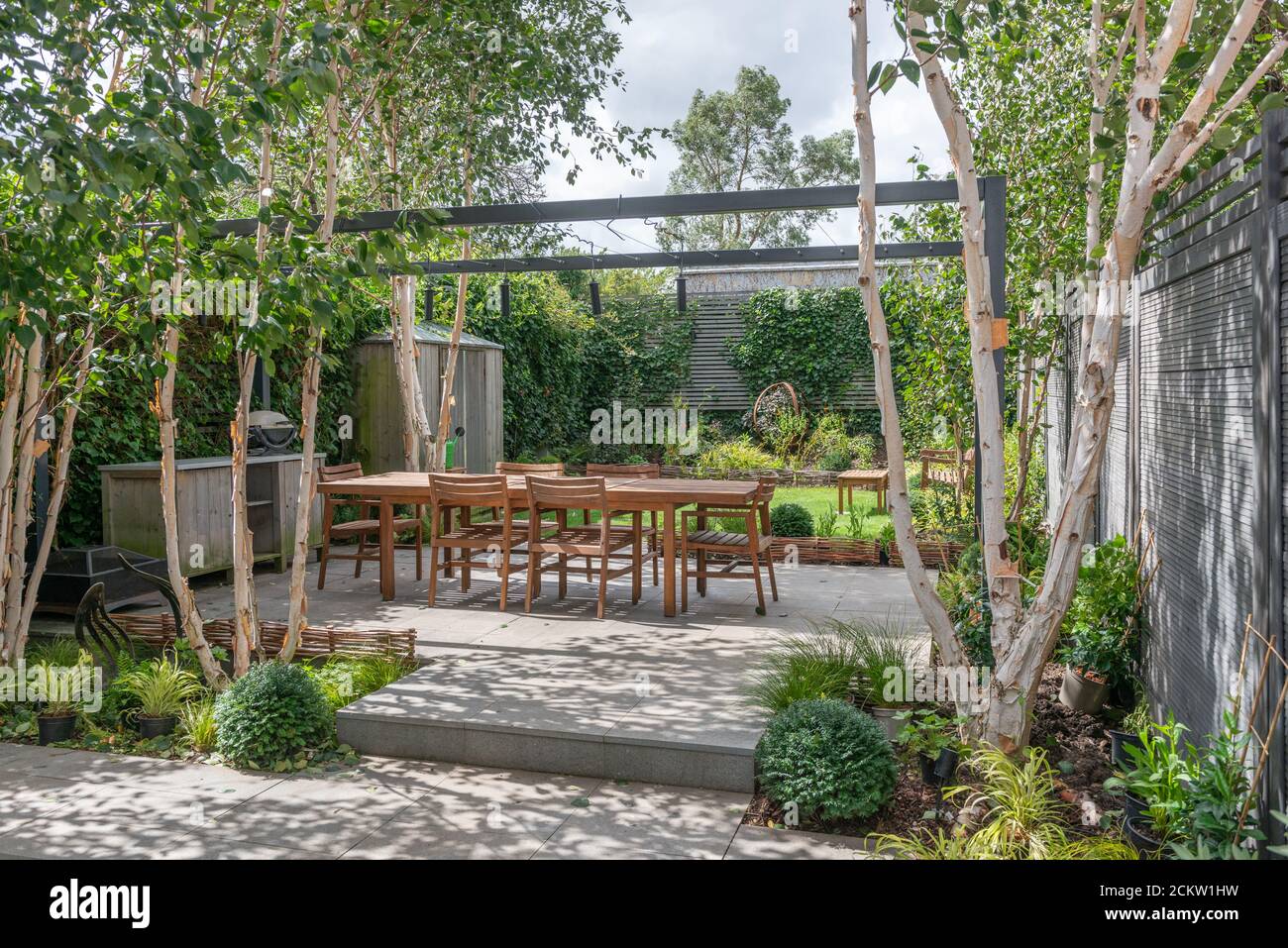 Portfolio Jonathan ward, garden Structure Stock Photo - Alamy