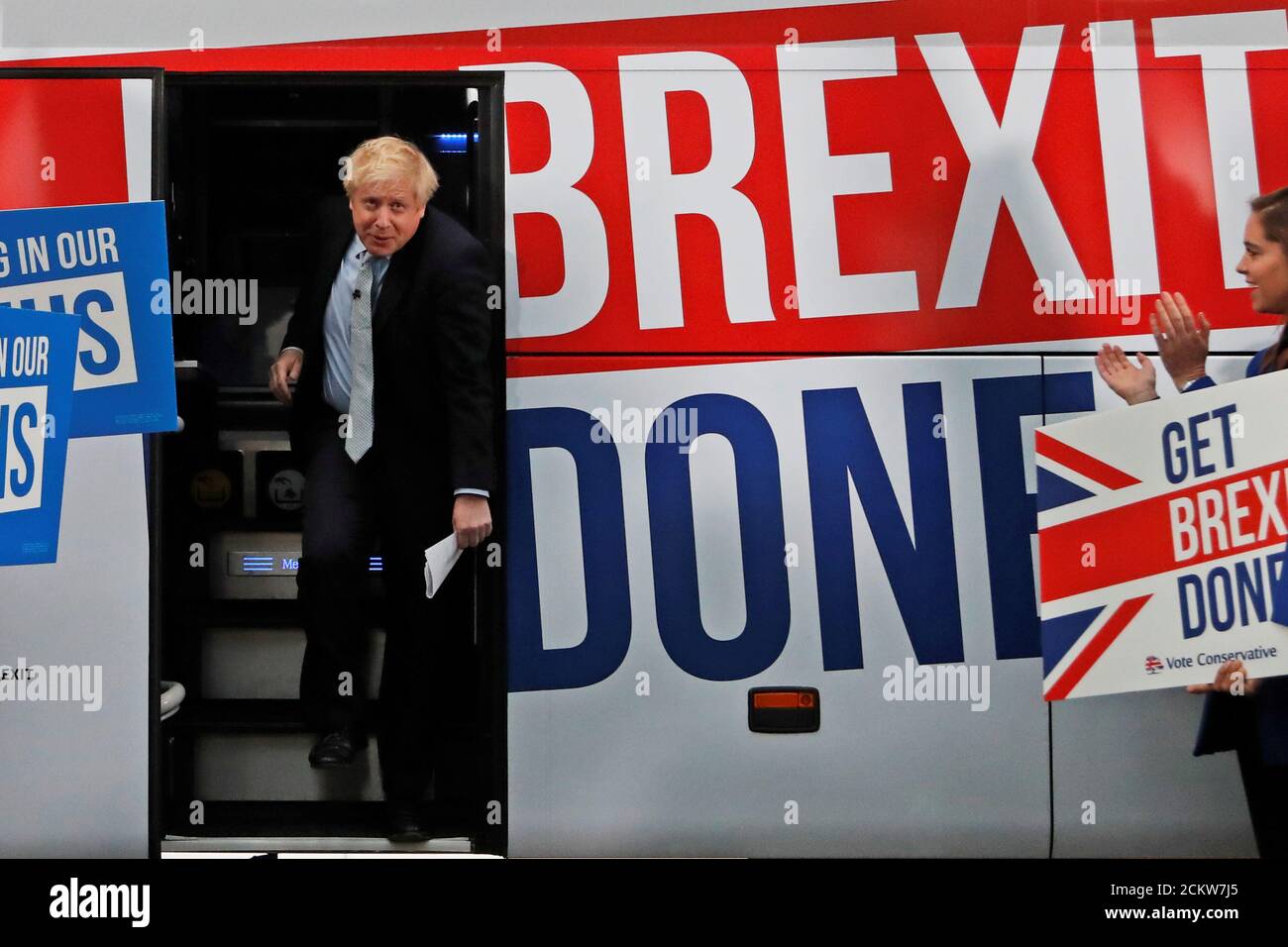 Boris johnson campaign bus hi-res stock photography and images - Alamy
