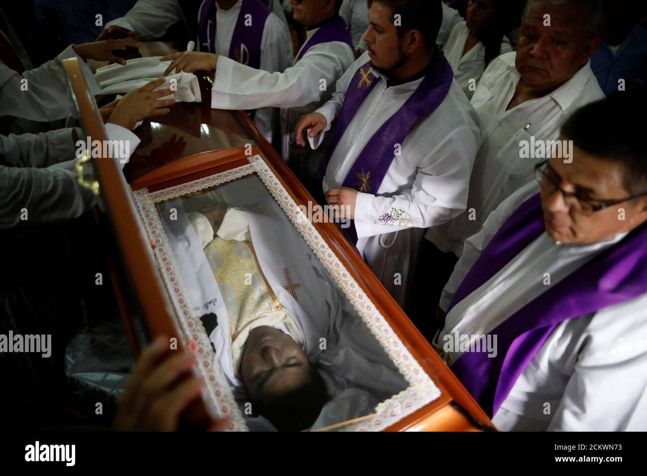 Death funeral priest 2019 hi-res stock photography and images - Alamy