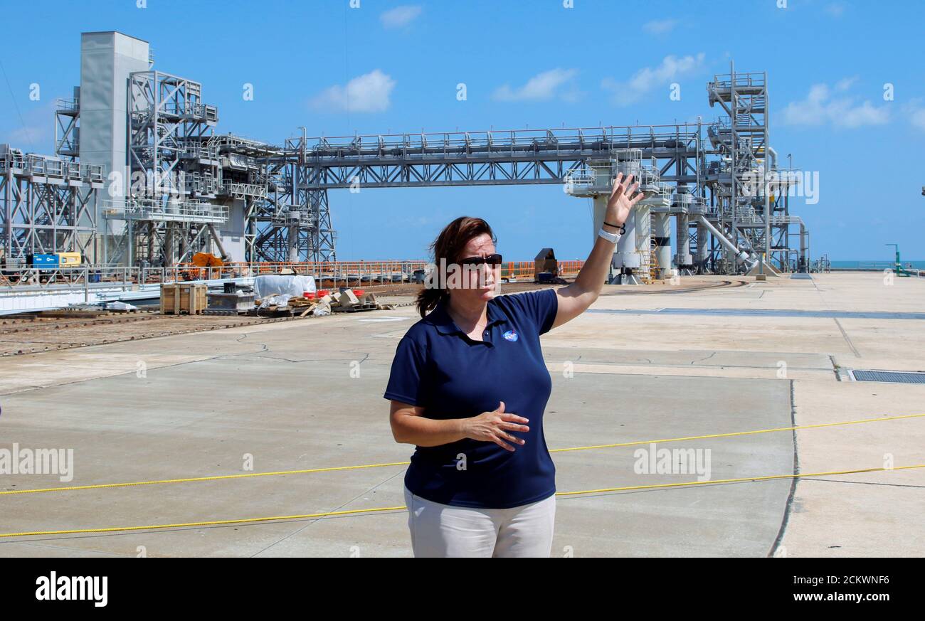 Nasa project manager hi-res stock photography and images - Alamy