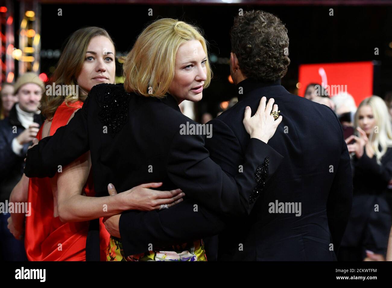 Stateless yvonne strahovski hi-res stock photography and images - Alamy