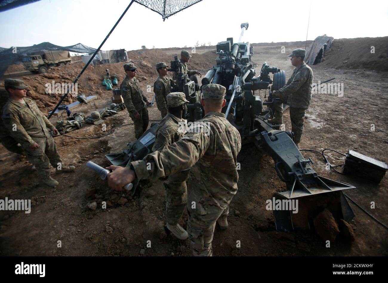 82nd airborne division artillery hi-res stock photography and images ...