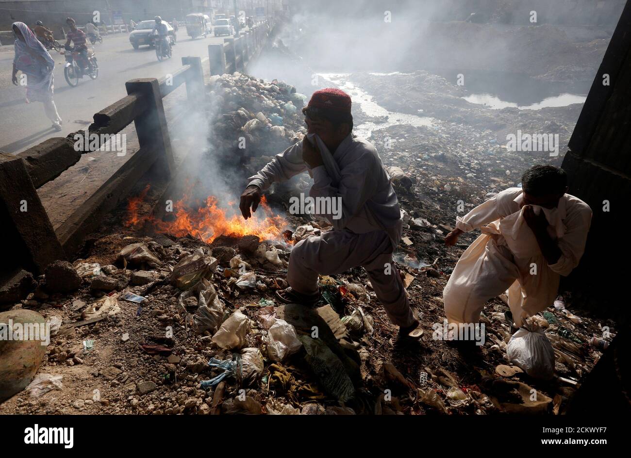 Garbage karachi hi-res stock photography and images - Alamy