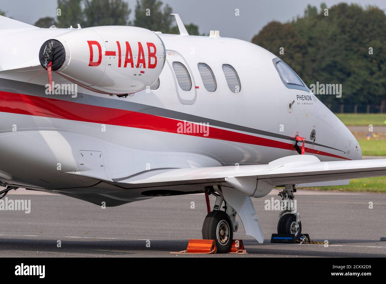 Embraer emb 500 phenom 100 hi-res stock photography and images - Alamy