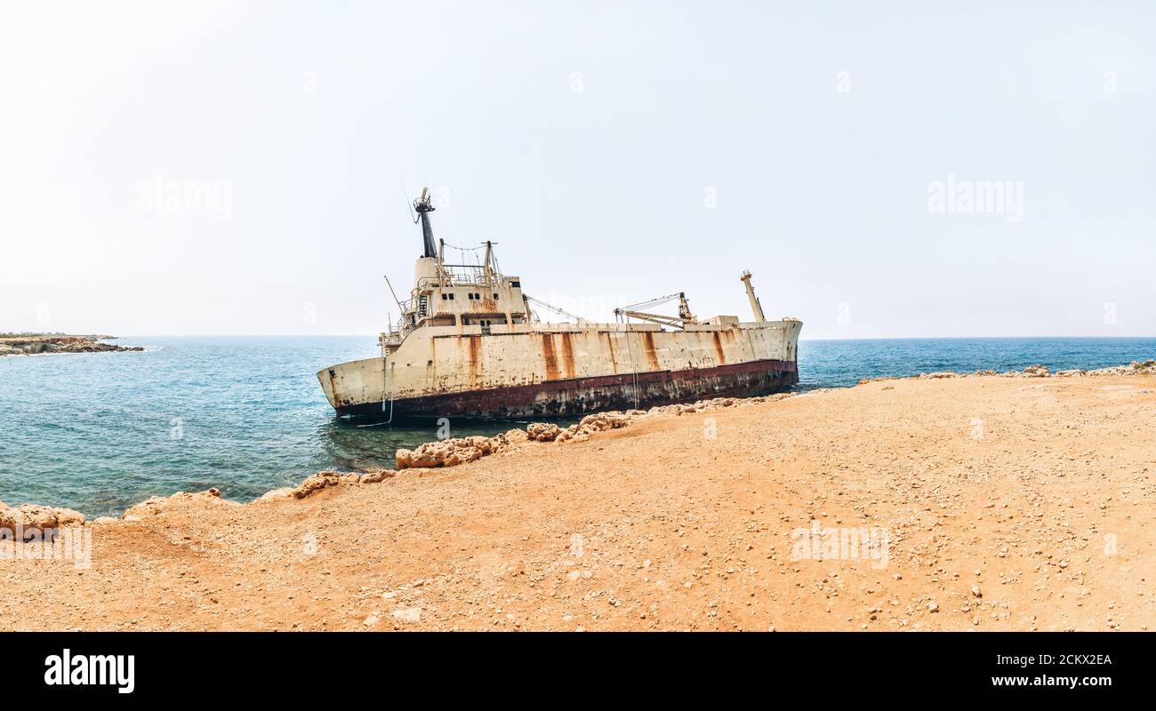 Transportation sea sinking ship water damaged hi-res stock photography ...