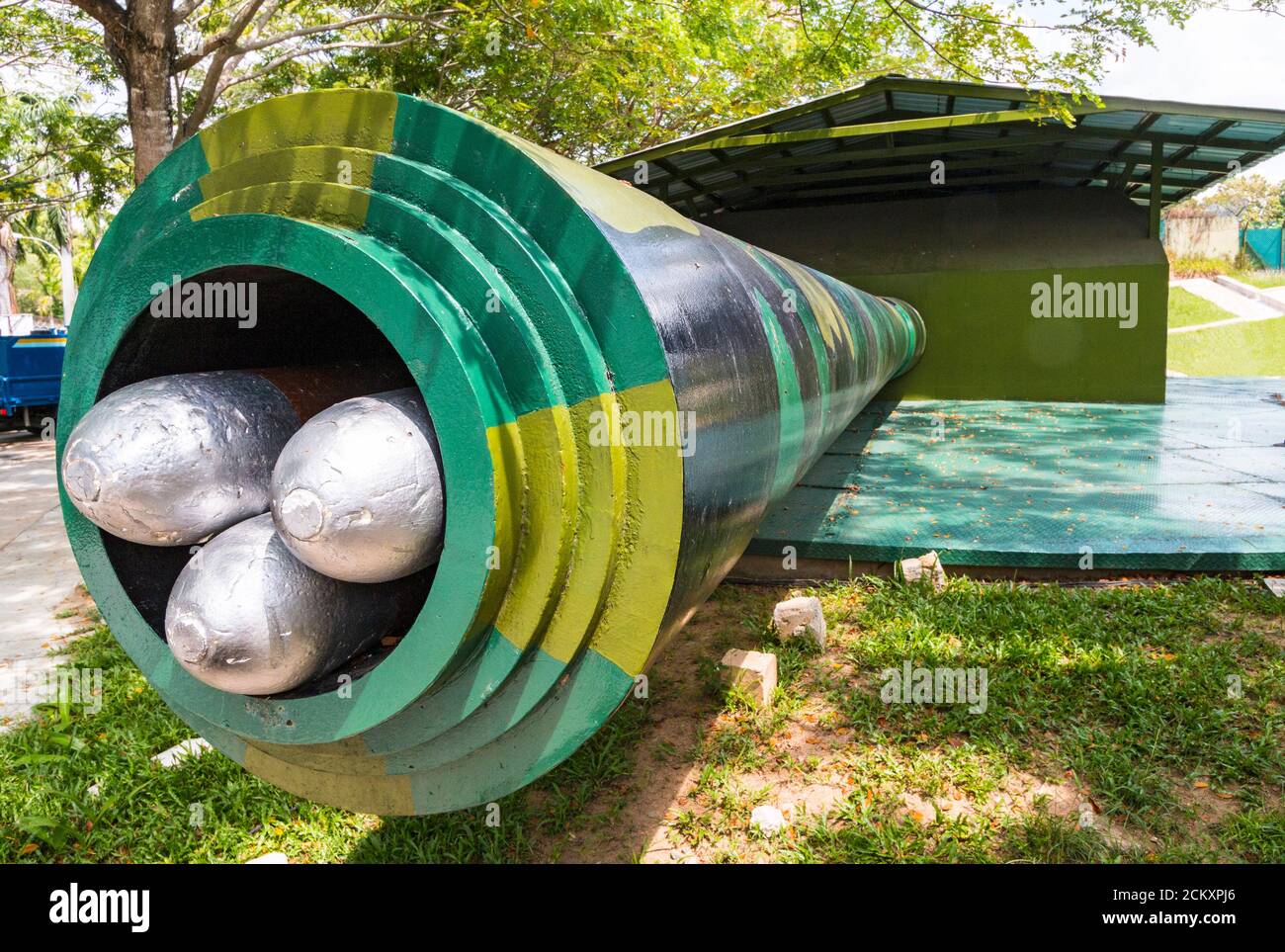 15 inch hi-res stock photography and images - Alamy