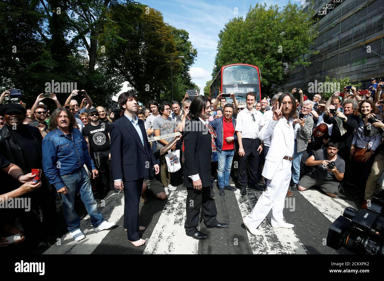 Abbey road crossing 2019 hi-res stock photography and images - Alamy