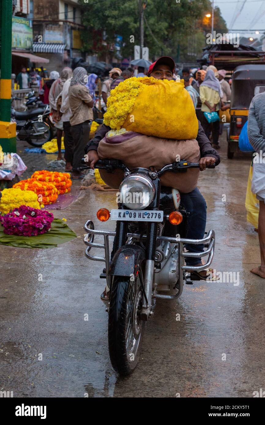 Motorcycle flowers hi-res stock photography and images - Alamy