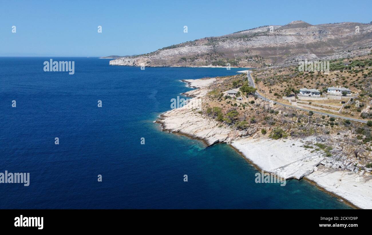 Ocean shoreline cliff rock vegetation hi-res stock photography and ...