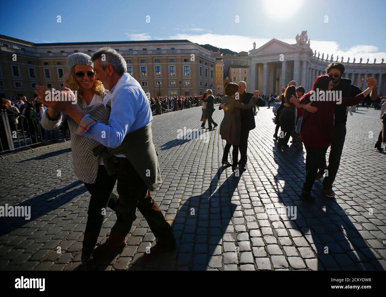 Pope francis happy birthday hi-res stock photography and images - Alamy