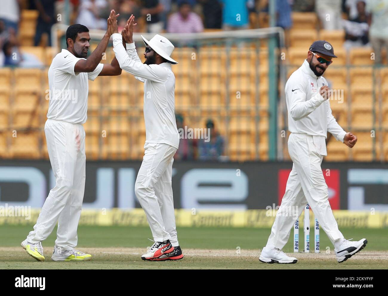 India cricket team celebrate hi-res stock photography and images - Alamy