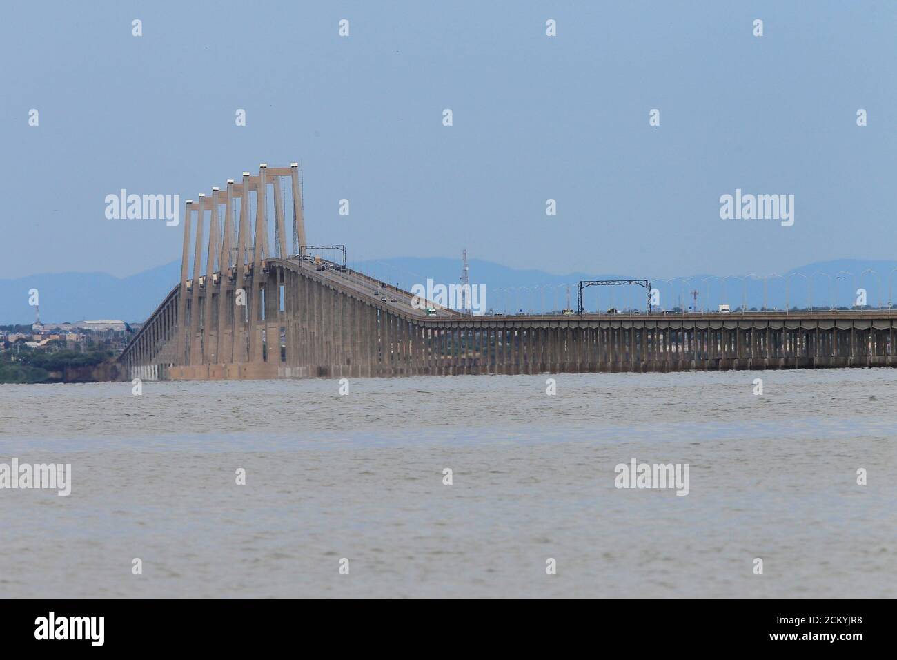 Rafael urdaneta bridge hi-res stock photography and images - Alamy