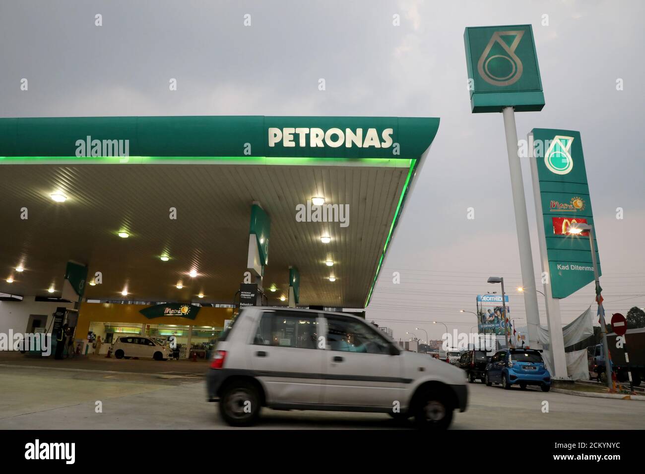 Petronas Petrol Station High Resolution Stock Photography and Images ...
