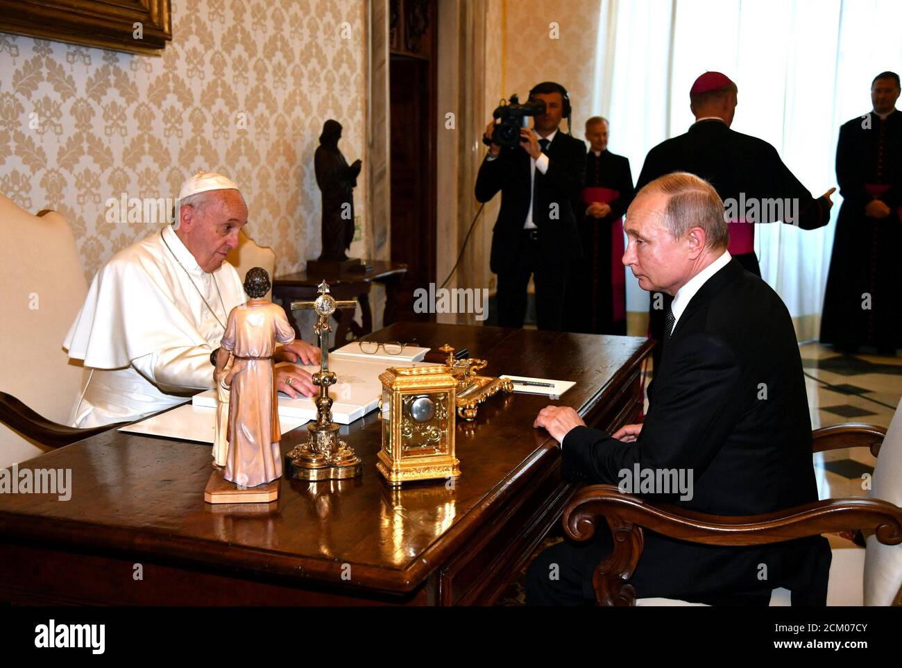 Vladimir Putin Pope Francis High Resolution Stock Photography and ...