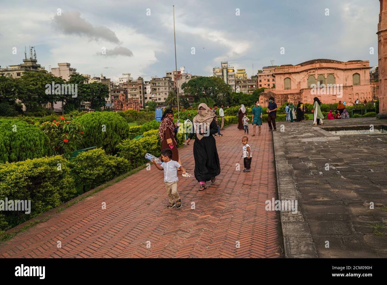 Childes are playing inside the Lalbagh fort with their mother. After a ...