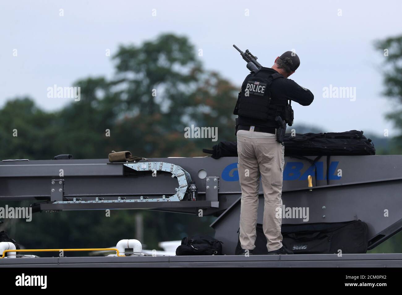 Counter sniper hi-res stock photography and images - Alamy
