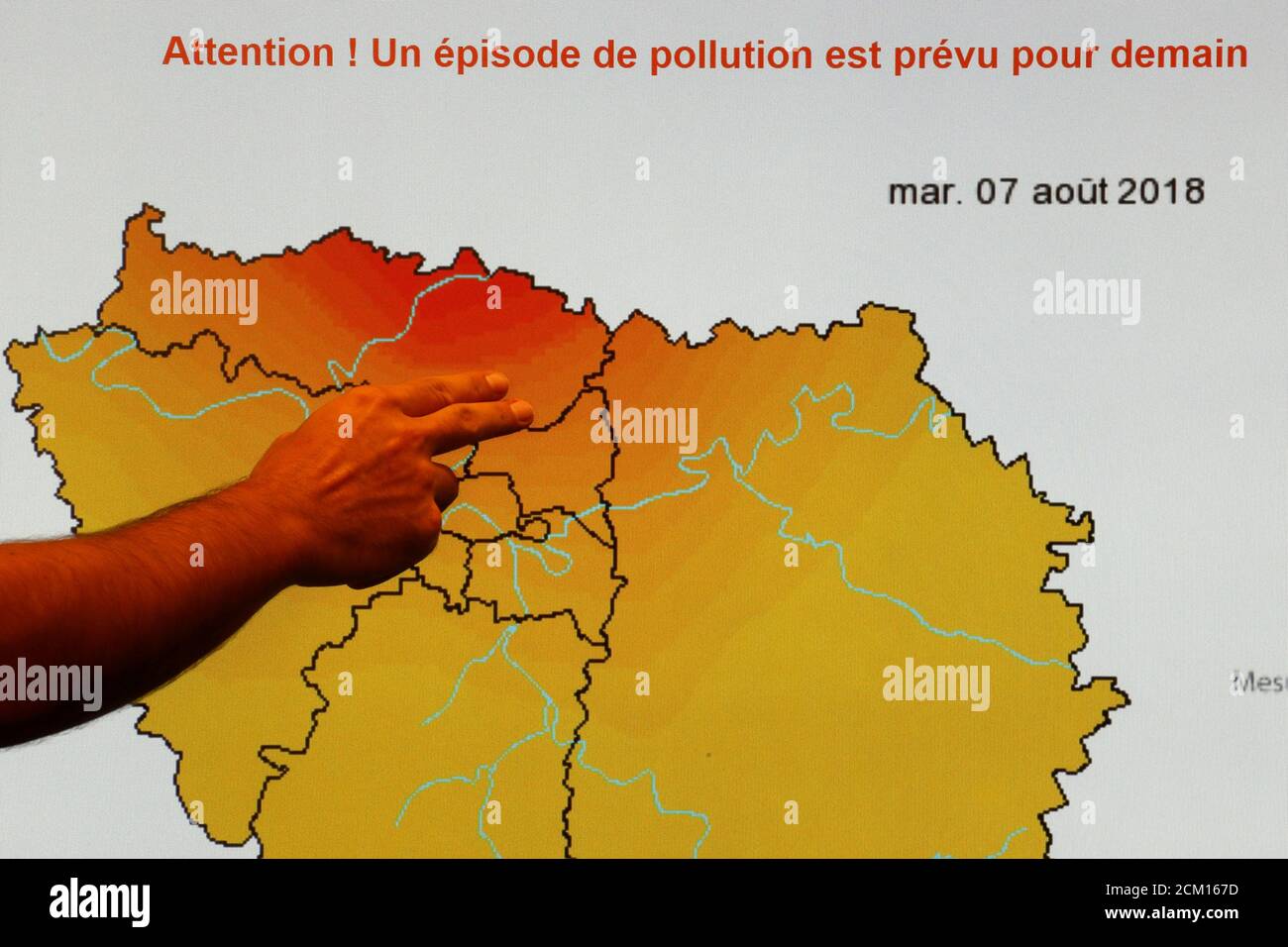 Weather forecaster map hi-res stock photography and images - Alamy