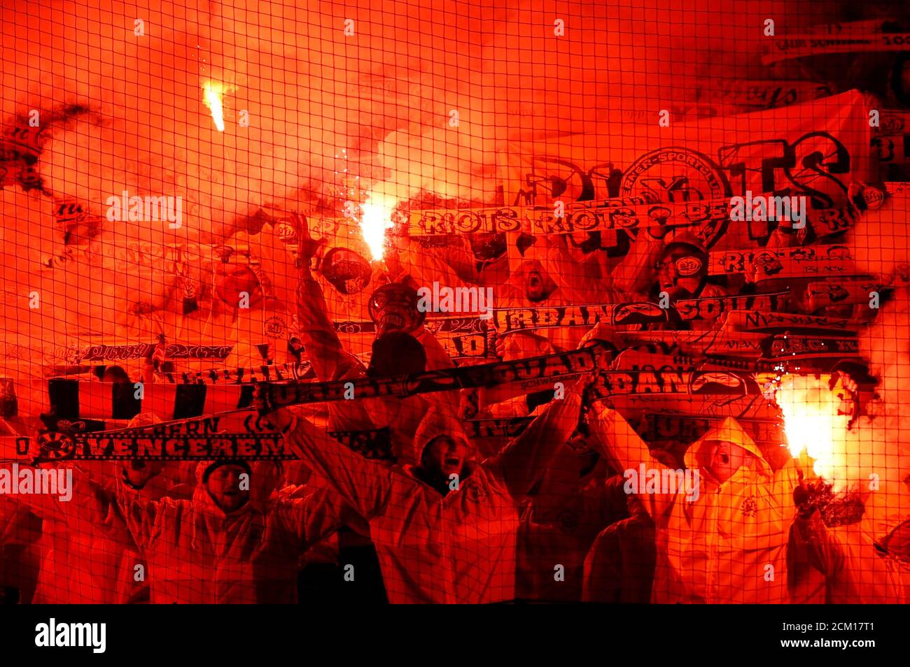 Old trafford young fans stadium hi-res stock photography and images - Alamy