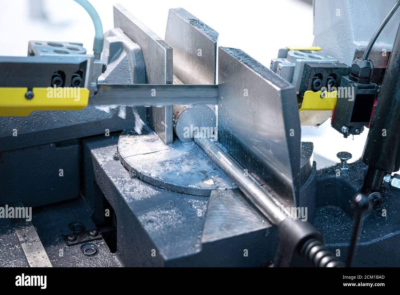 Industrial metal bar cutting process By CNC machinery with high ...